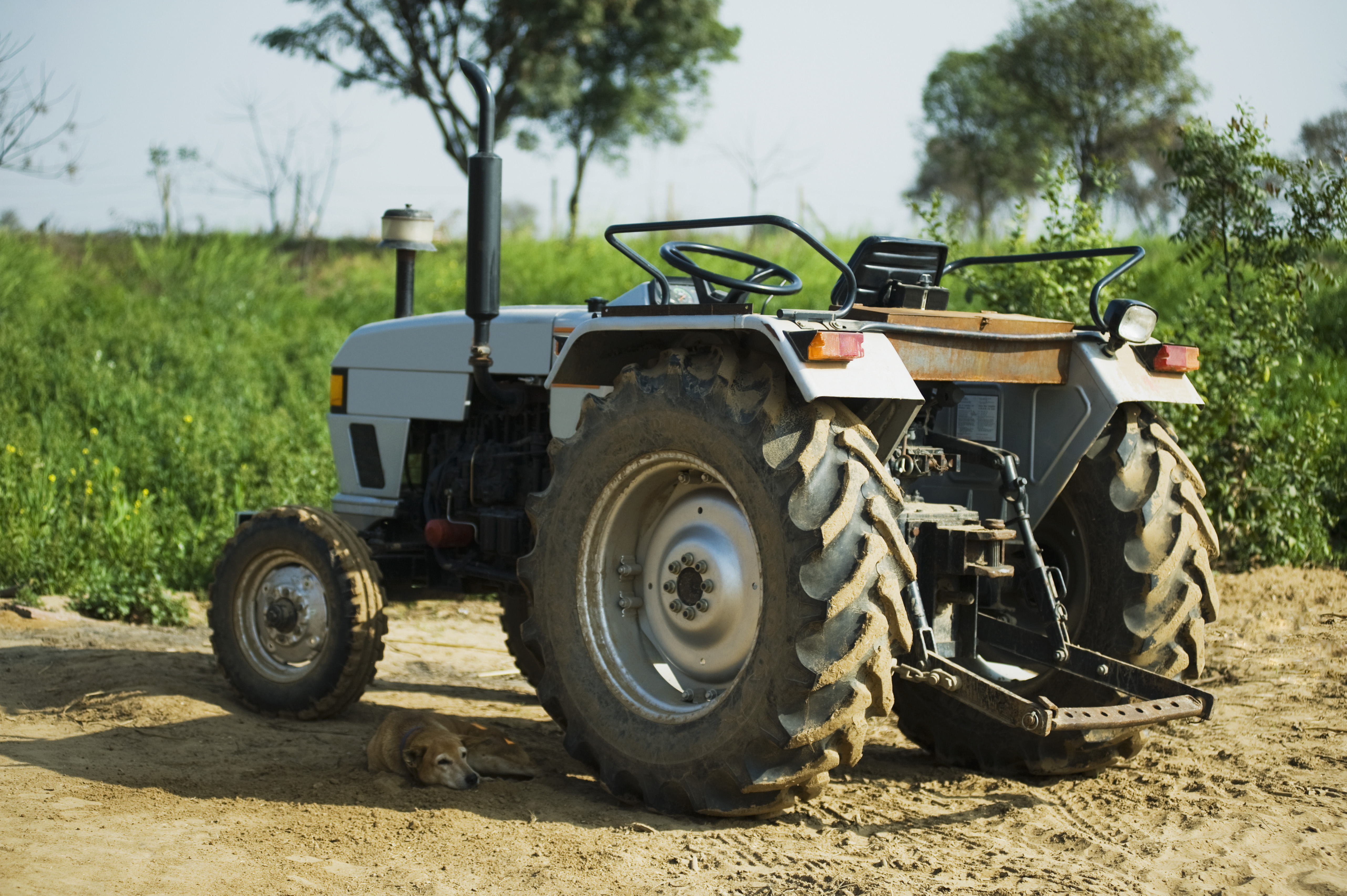 What Is The Difference Between A Row Crop And Utility Tractor - Tractor ...